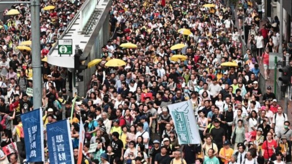 How Long Do Bones Take to Decompose: Unveiling the Timeline of Skeletal ...